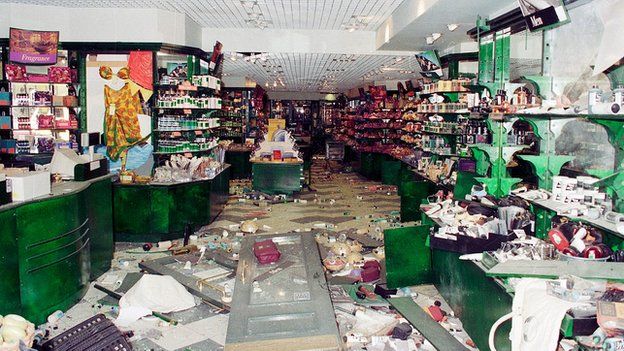 Manchester IRA bomb: Unseen images of blast aftermath - BBC News