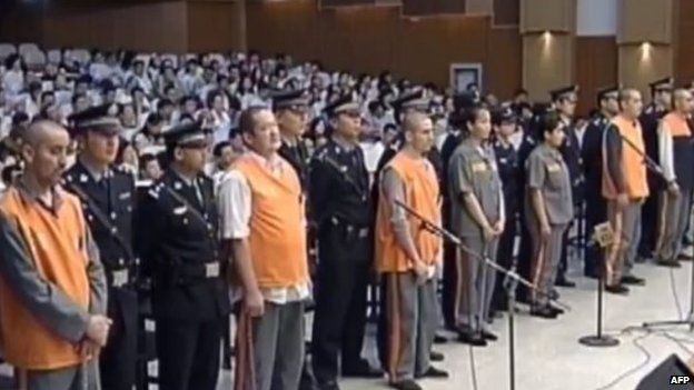 Death penalty in Xinjiang for China Tiananmen crash - BBC News