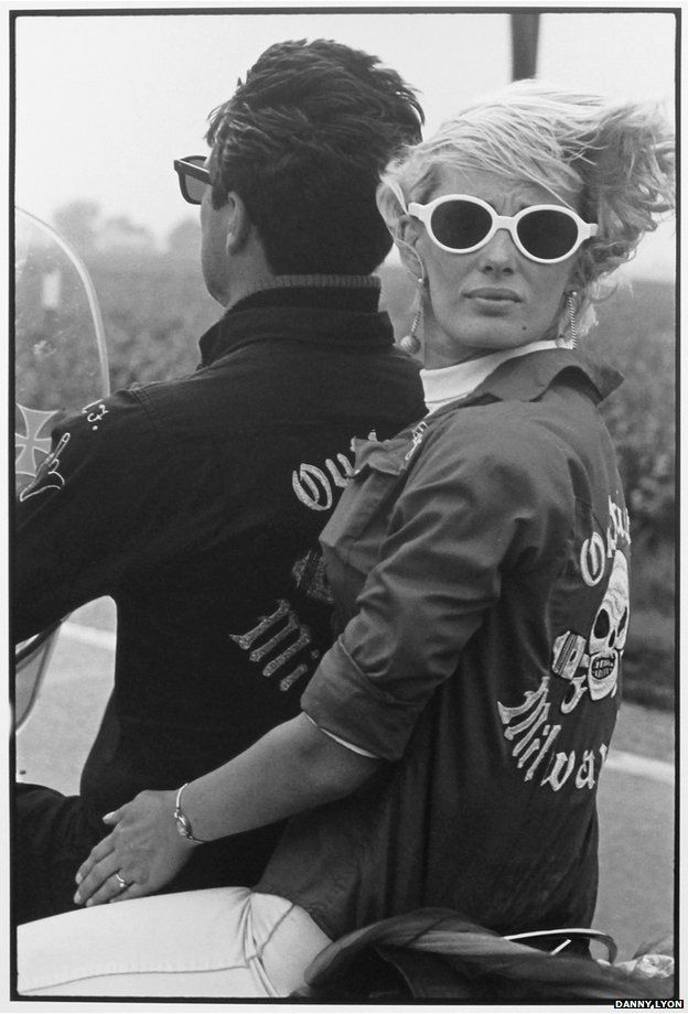 Outlaws on the open road - BBC News