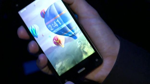 Fire Phone: Can Amazon make us fall in love with 3D? - BBC News