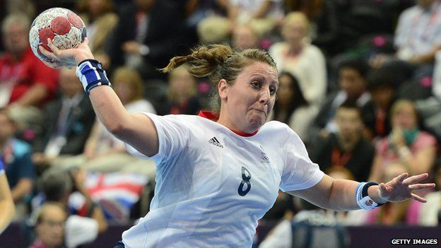 Olympian Louise Jukes has stolen London 2012 kit returned - BBC News