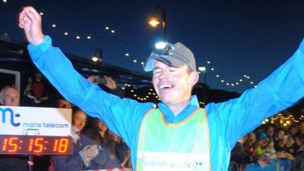 Parish Walk 2015: 1,500 start 85-mile challenge - BBC News