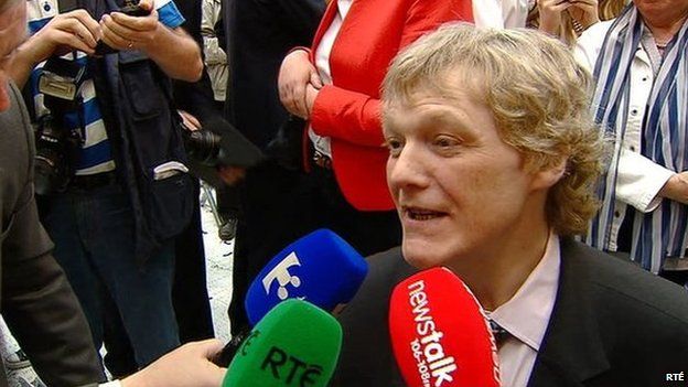 Brian Crowley: Fianna Fáil cuts ties with sole MEP - BBC News