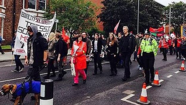 Police make arrests at EDL march in Middlesbrough - BBC News