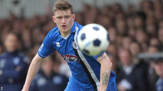 Barrow sign Andy Cook, Anthony Wilson & Izak Reid - BBC Sport