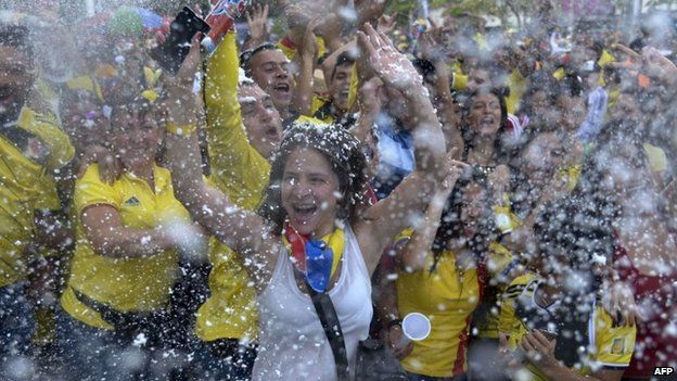 Colombia gives workers time off to watch World Cup match - BBC News