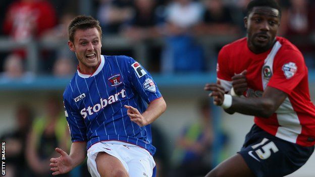 James Berrett: Carlisle midfielder signs for Yeovil Town - BBC Sport