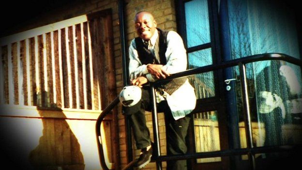 G4S guards cleared over Jimmy Mubenga death - BBC News