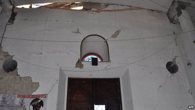 Quake 'kills three' as it strikes Mexico and Guatemala - BBC News