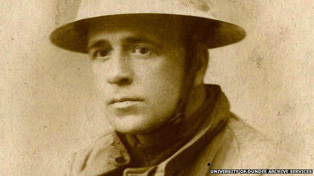 Joseph Lee: Dundee's forgotten war poet - BBC News