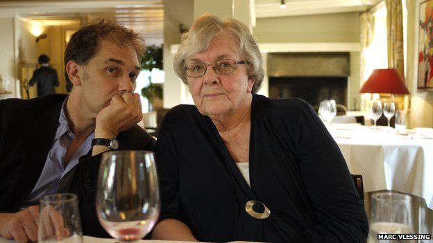 Assisted dying: One family's experience - BBC News