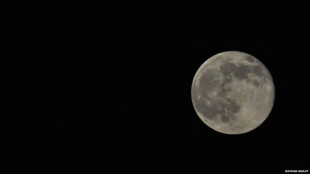 Supermoon: Your pictures of the perigee Moon - BBC News