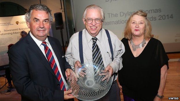 University of Wales Trinity Saint David's Dylan Thomas awards - BBC News