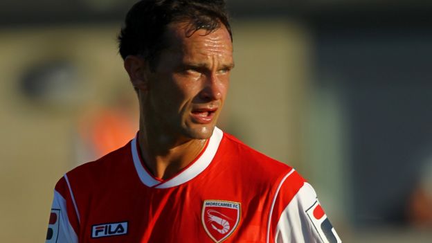 Morecambe sign Tom McCready on non-contract terms - BBC Sport