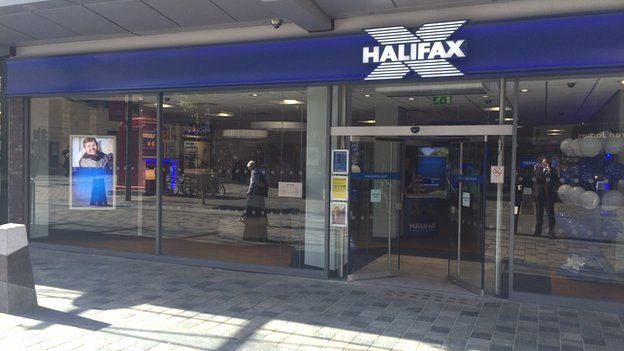 Halifax opens second Scottish branch in Glasgow - BBC News