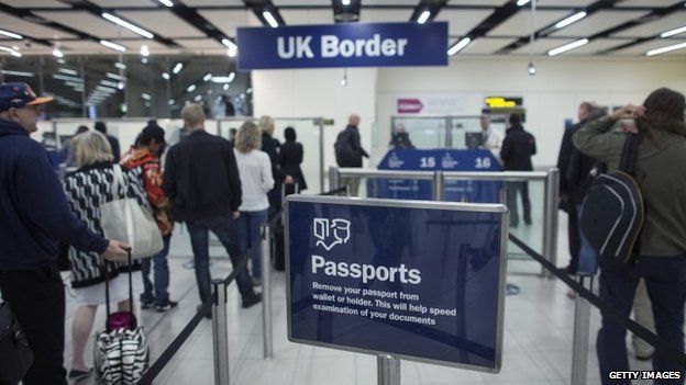 Asylum seeker benefits fraud 'not being tackled' - BBC News
