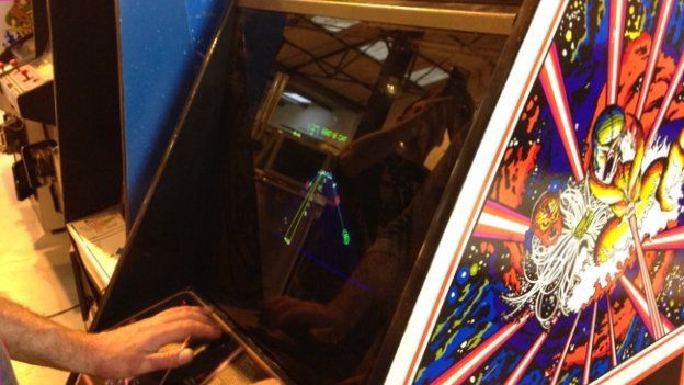 Cambridge museum's arcade games brought back to life - BBC News