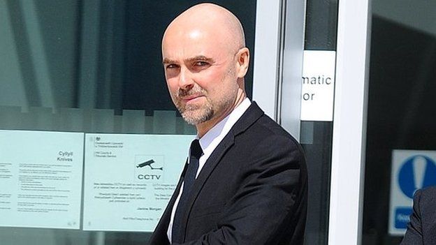 Undertaker Julian Riley jailed for flour attack on car - BBC News