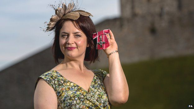 Ruth Jones picks up 'proper tidy' MBE at Windsor Castle - BBC News