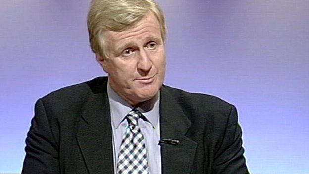 'Inspirational' Cardiff lawyer Simon Mumford dies aged 59 - BBC News