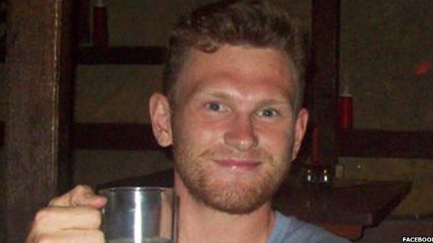 MH17 crash: UK pushing for more sanctions on Russia - BBC News