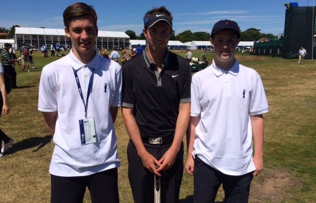 Fans ask amateur how to become a full-time golfer - BBC News