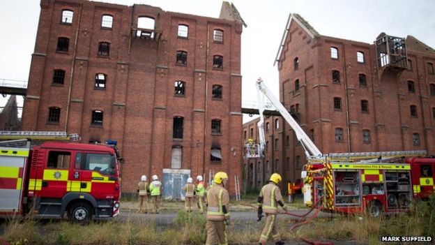 Sleaford Maltings: Fire damages derelict Lincolnshire landmark - BBC News