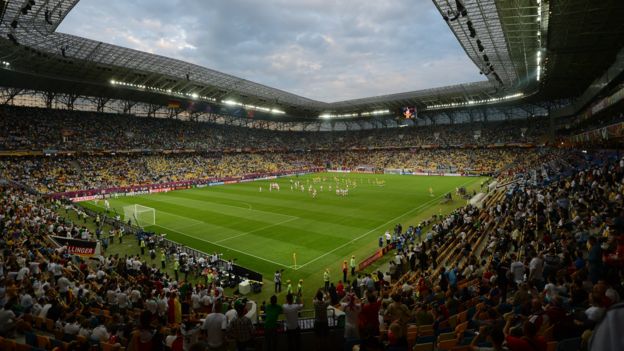 Shakhtar Donetsk's Donbass Arena suffers bomb damage - BBC Sport