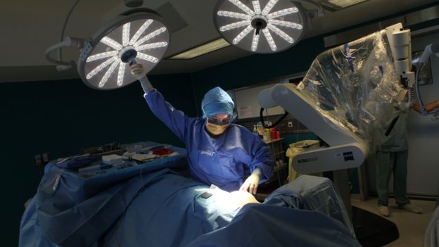 Casualty star Rebekah Gibbs dies, aged 41 - BBC News