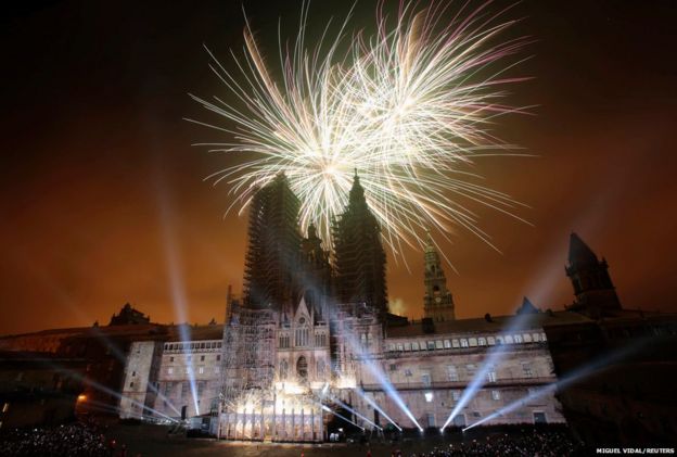 Day in pictures: 25 July 2014 - BBC News