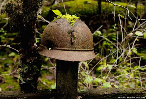 In pictures: World War One battlefields 100 years on - BBC News
