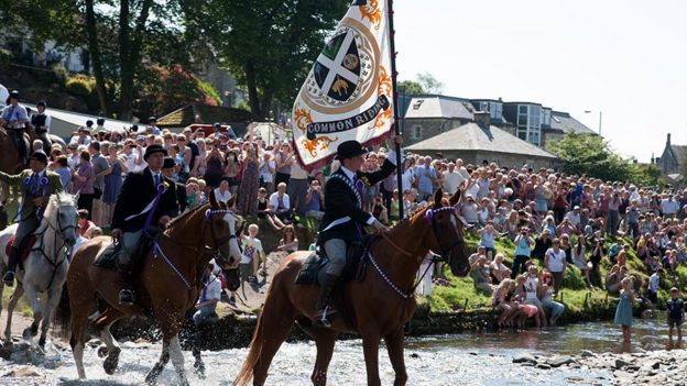 In pictures: Langholm Common Riding - BBC News