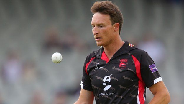 Leicestershire: Anthony Ireland and Michael Thornely to depart - BBC Sport