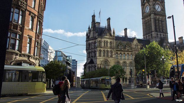 Manchester Albert Square cobbles recorded ahead of tram link - BBC News