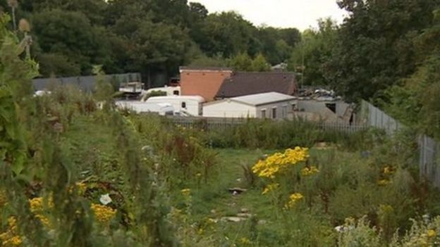 'Dismay' at conditions at Meynell's Gorse travellers' site - BBC News