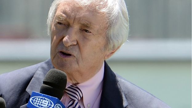 Richie Benaud honoured with 50 cent coin in Australia - BBC News
