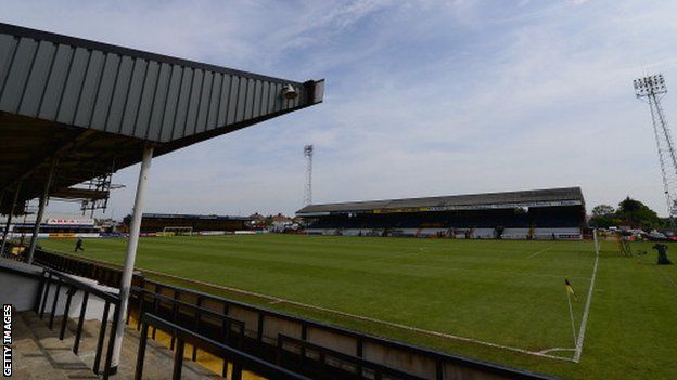 Issaga Diallo: Cambridge United sign midfielder on free transfer - BBC ...