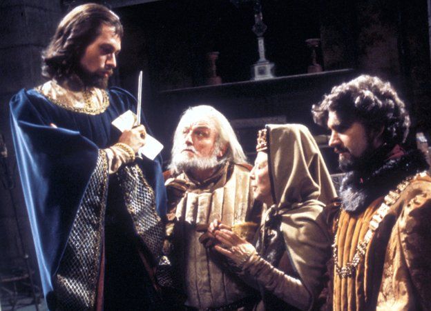 Charles Keating, Shakespearian actor and soap star, dies - BBC News