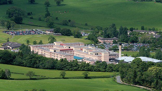 Annan and Dumfries hospitals hit by winter sickness bug - BBC News