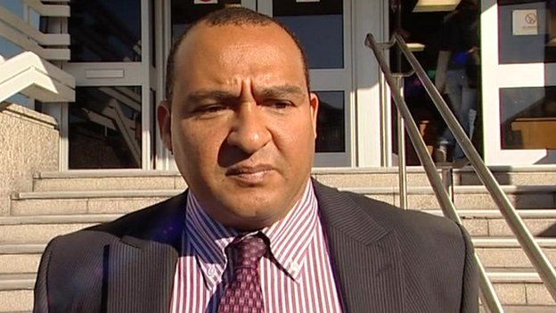 Jay Abatan death: Brother 'can't trust Sussex Police' - BBC News