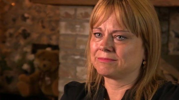 Zeebrugge disaster: Seaford's Jane Hind tells of family loss - BBC News