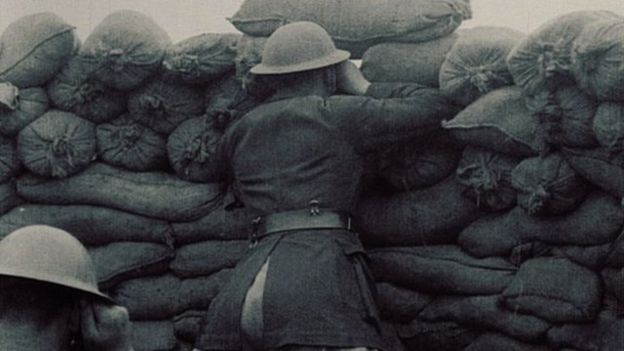 'World War One trench' recreated in Kent woodland - BBC News
