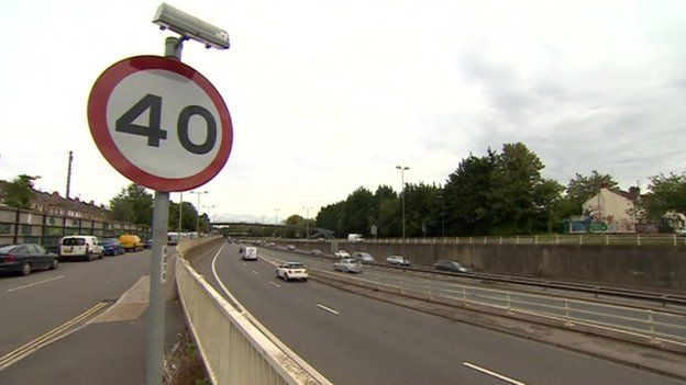 'No fence fix' found for speed-restricted M32 in Bristol - BBC News
