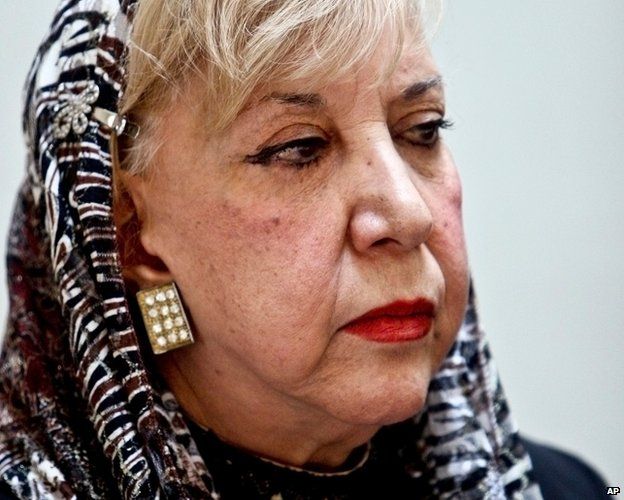 Simin Behbahani: Formidable Iranian poet and fearless activist - BBC News