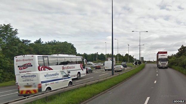 Work on A55/A483 junction between Wrexham and Chester - BBC News