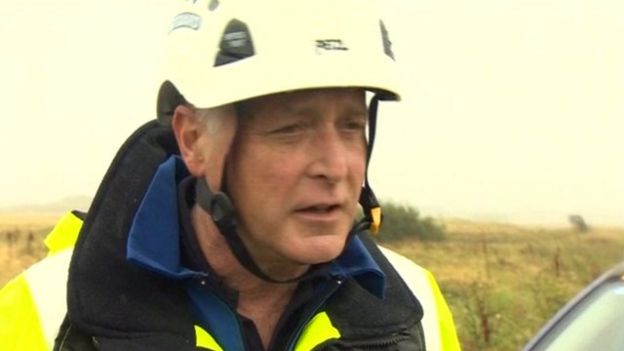 Family tried to save Isaac Nash from sea off Anglesey - BBC News