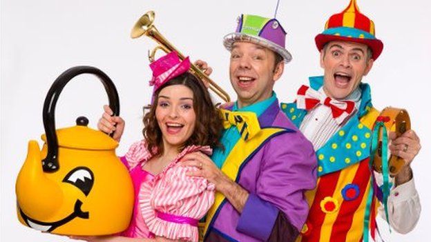 Singing Kettle: Serving up unique blend of Scottish family fun - BBC News