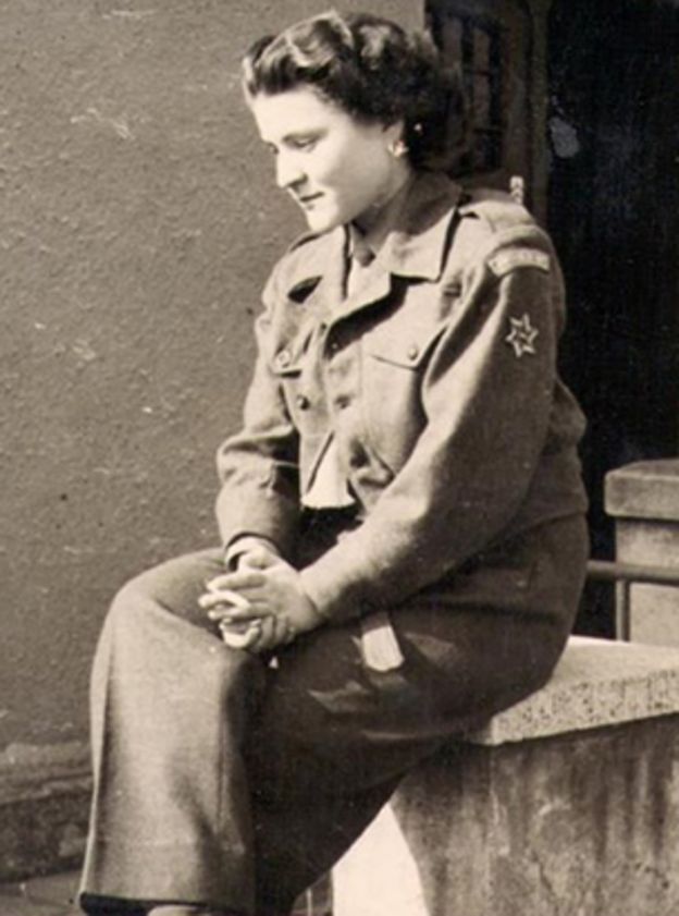 Been and gone: Lady who collected curious crisps - BBC News