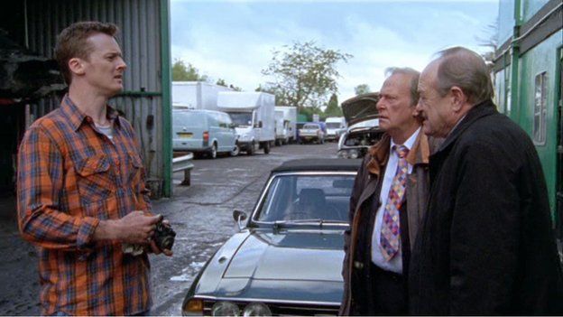 Why are scrap dealers portrayed as criminals? - BBC News