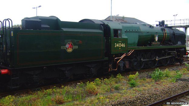Atlantic Coast Express steam train marks anniversary - BBC News